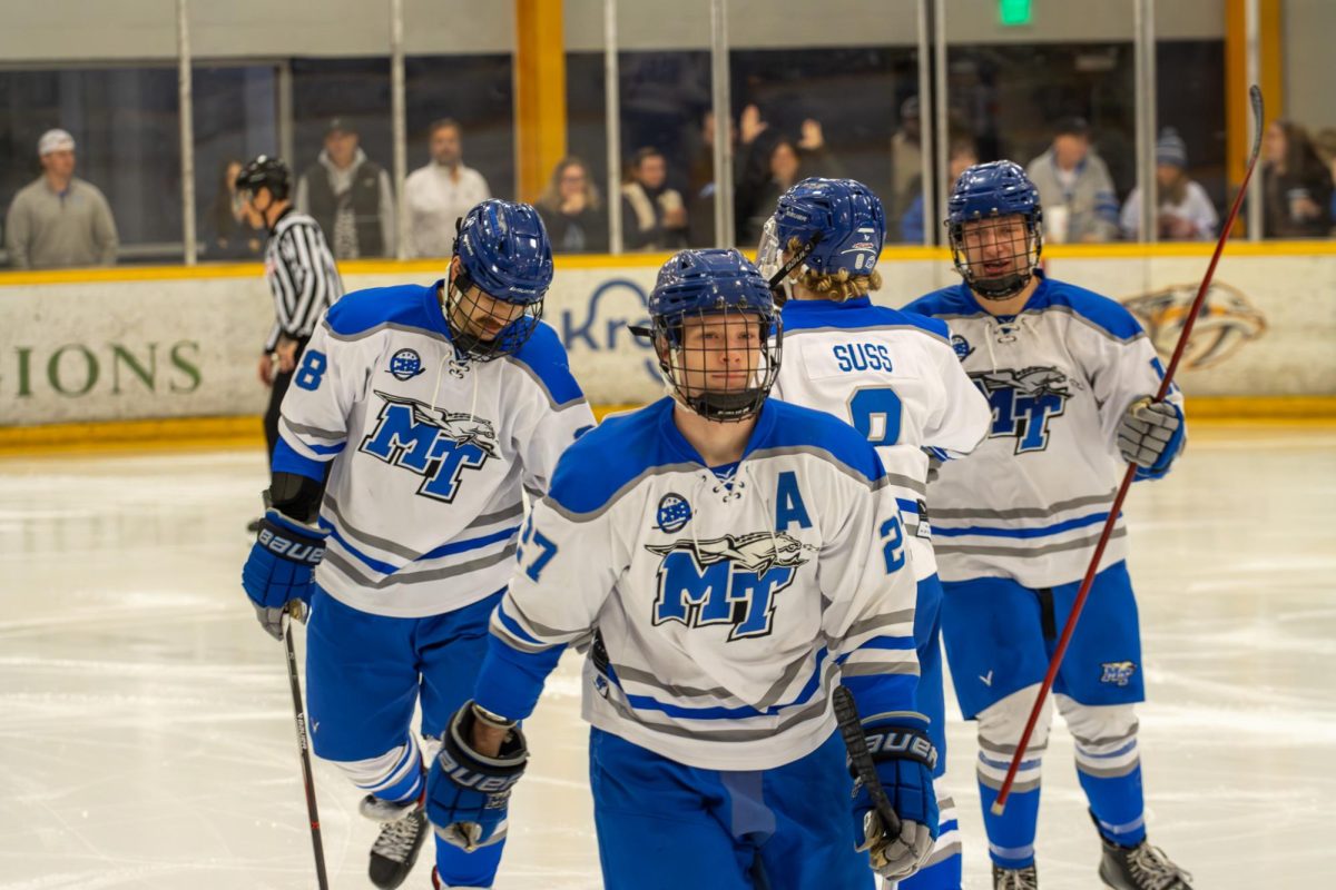 Siciliano’s four-goal sendoff caps MTSU hockey’s 16th straight victory | American Collegiate ...